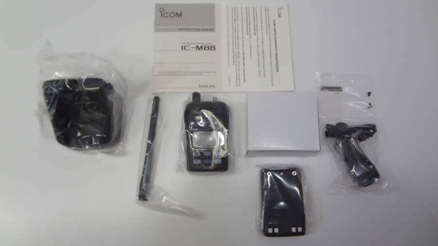 Icom IC-M88 Wireless Submersible Two-Way VHF Marine Transceiver Unit ...