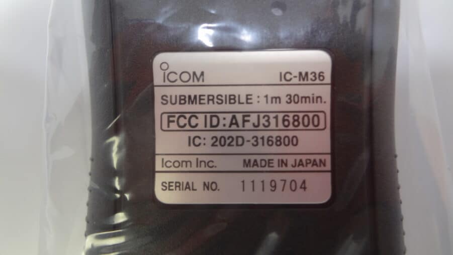 Icom IC-M36 Floating Wireless Submersible VHF Marine Transceiver Unit ...