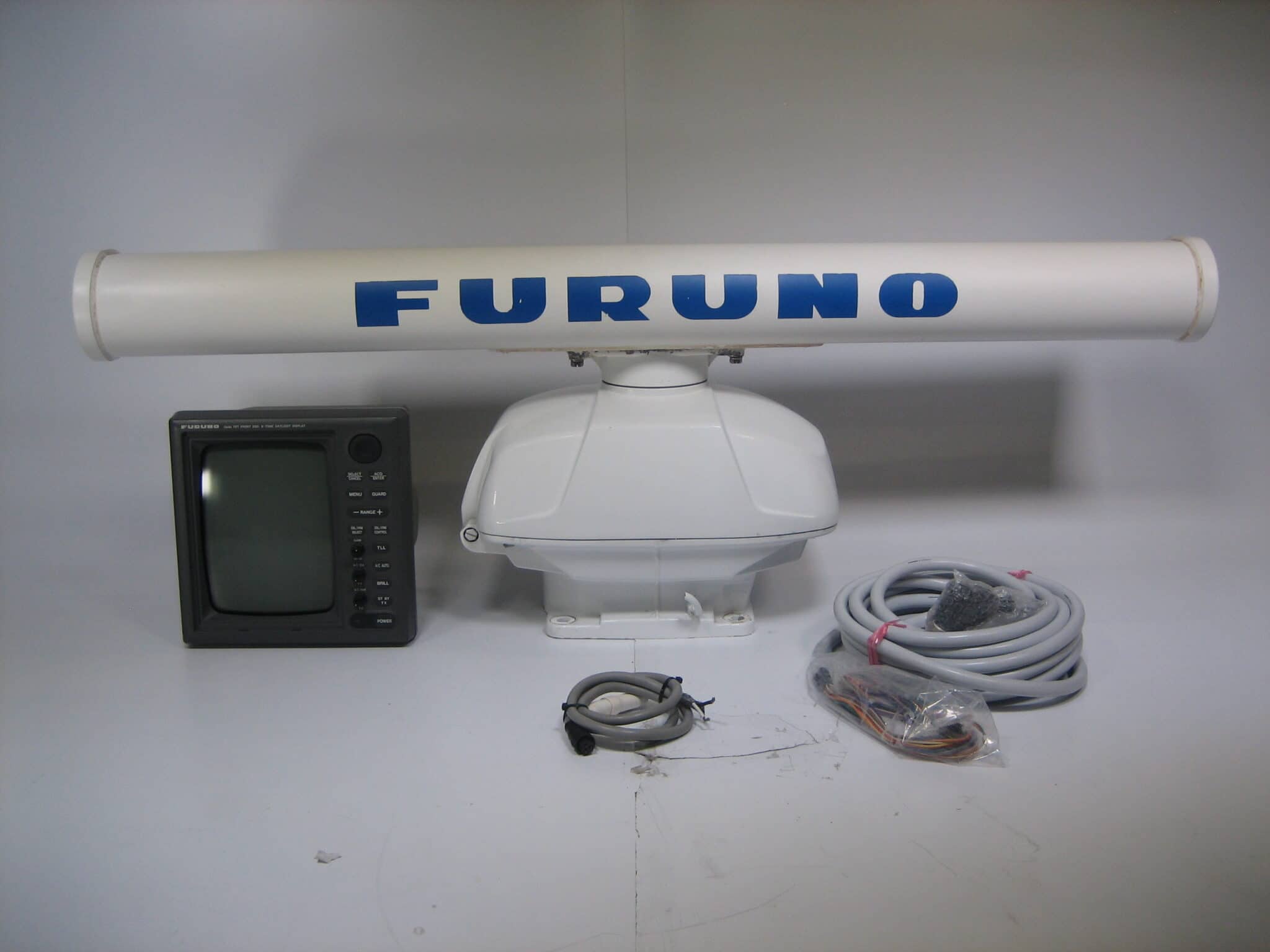 FURUNO 1942MK2 6kw Open Array Radar CRT System - 64 Mile - 90 Days Warr ...