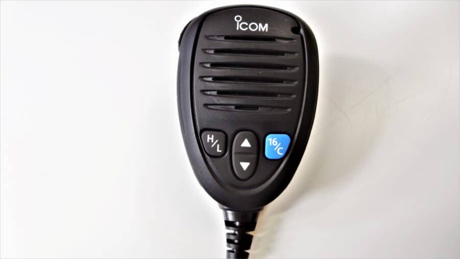 Icom IC-M605 Submersible Marine VHF Two Way Radio Transceiver Unit w ...