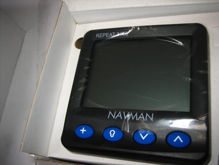 Navman 3100 Repeater - NMEA0183 Digital Data Display - NEW IN BOX ...