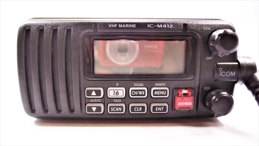 Icom IC-M412 Submersible VHF Marine Radio Transceiver Unit w/ HM-164B Hand Mic - Max Marine ...