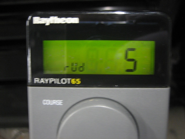 Raymarine/Raytheon Raypilot 65 Autopilot Wired Remote w/ Cradle M81101 ...