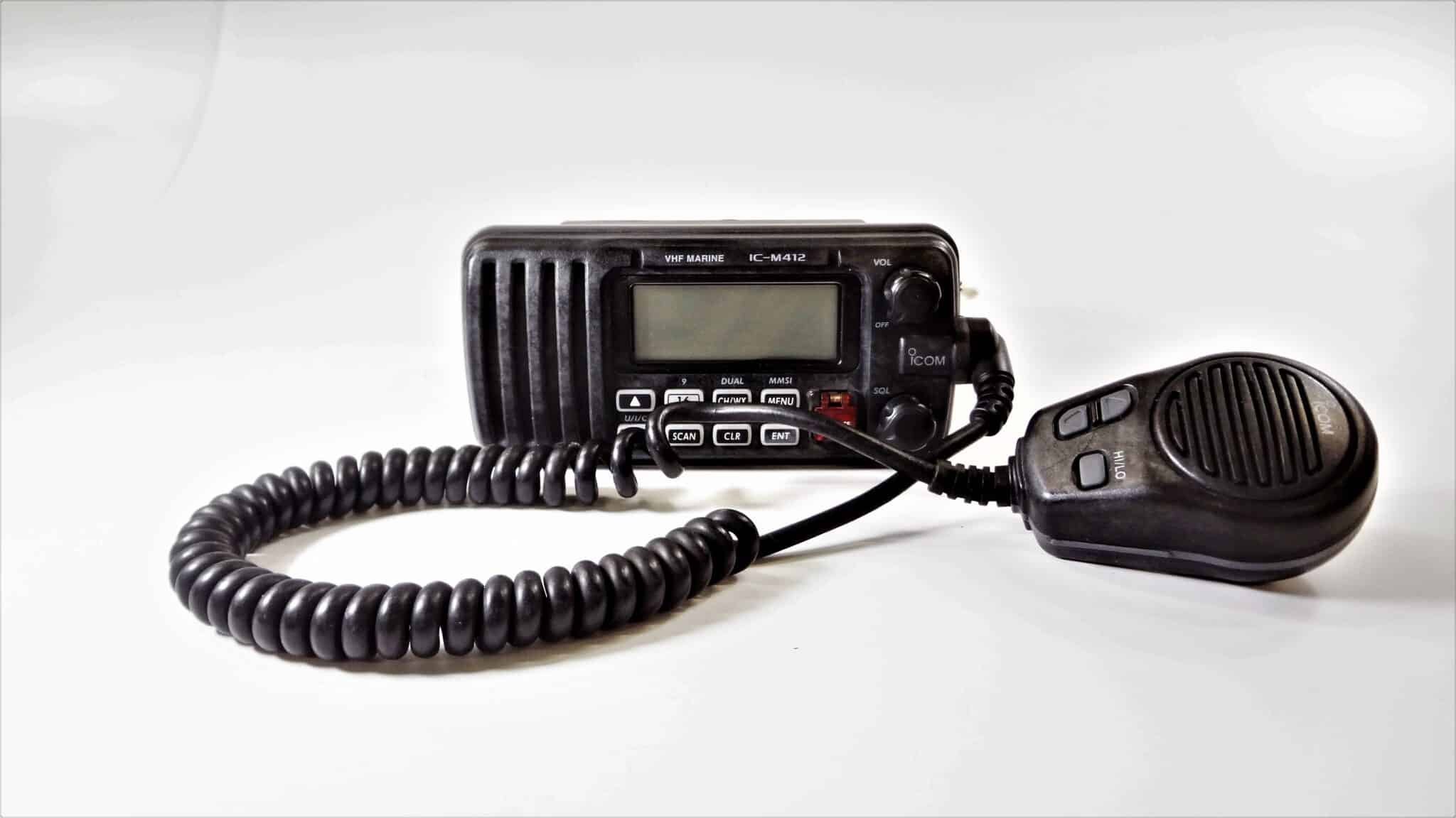 Icom IC-M412 Submersible VHF Marine Radio Transceiver Unit w/ HM-164B Hand Mic - Max Marine ...