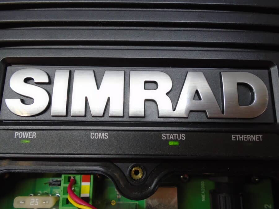 SIMRAD HALO 3 Pulse Compression Radar 3' Open Array W/RI-12 BENCH ...