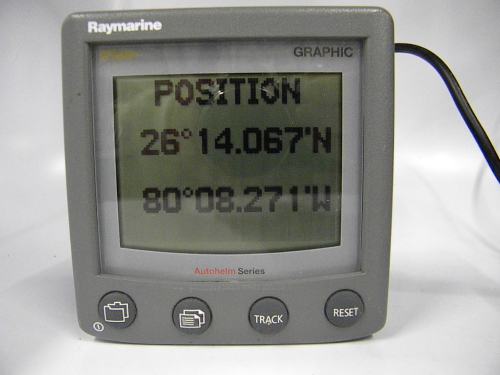 Raymarine ST60+ Graphic Instrument w/Sun Cover - Good Cond E22075-P 90 ...