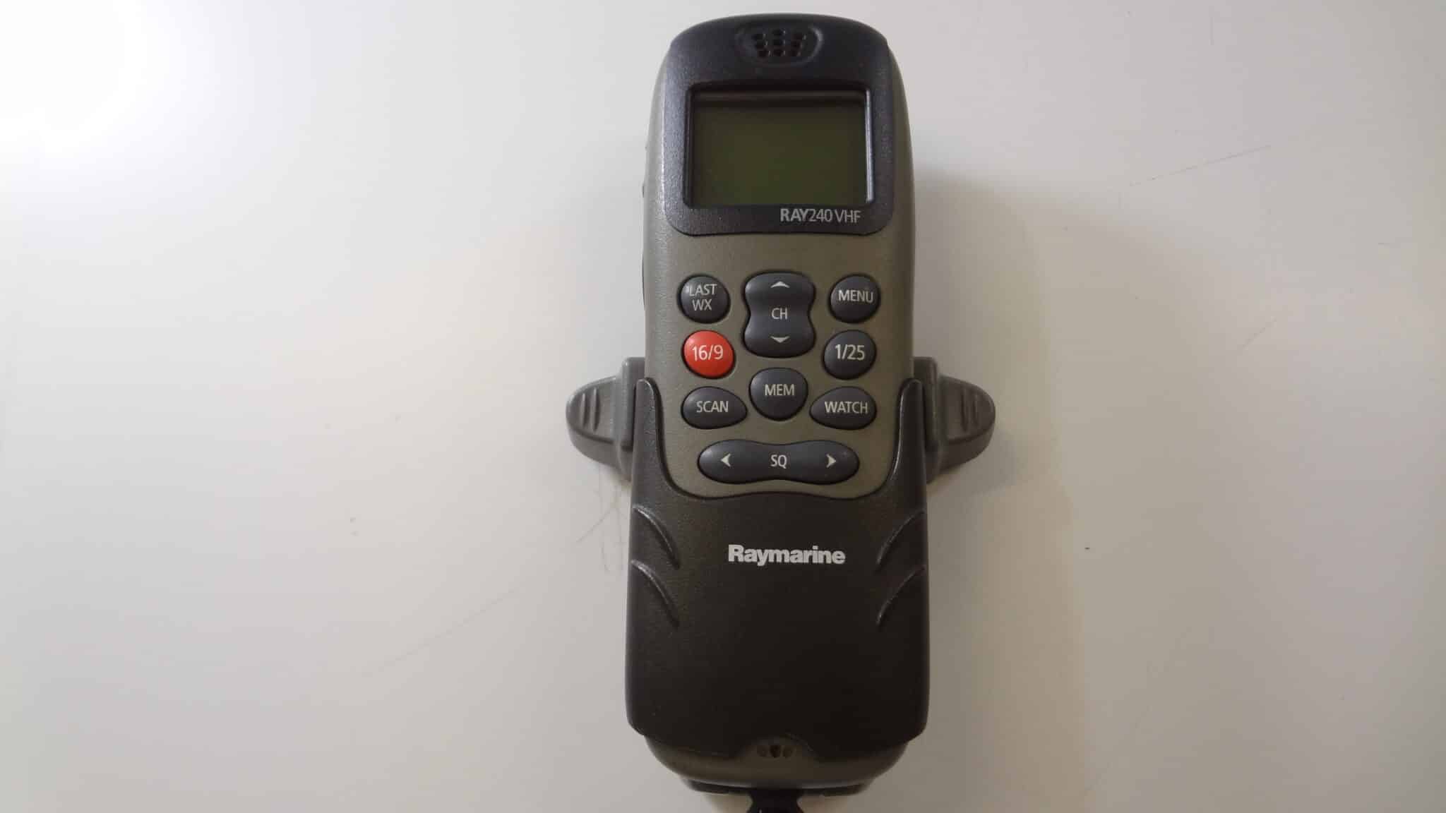 Raymarine RAY240 Marine VHF Radio Unit Handset Only E45001 Working and ...