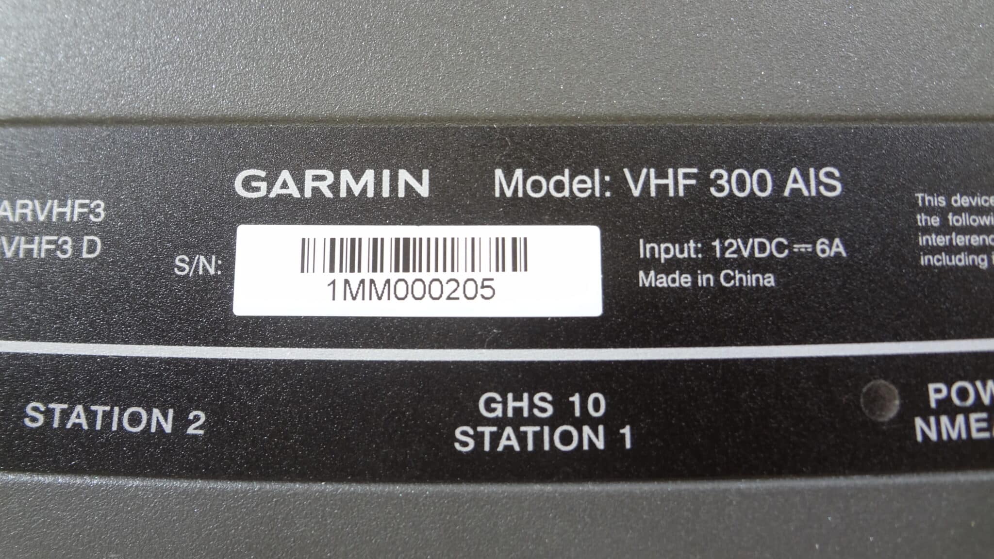 Garmin VHF 300 AIS Compact Marine VHF Two-Way Radio Transceiver Unit ...
