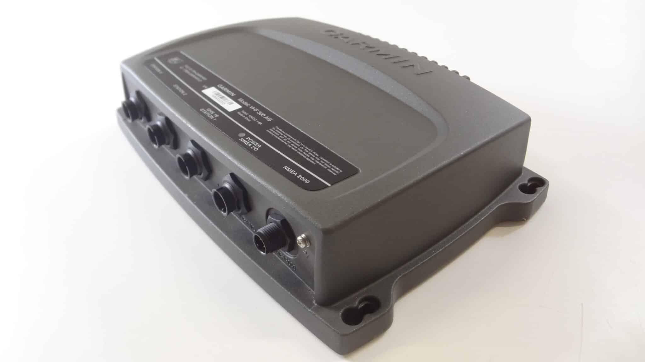 Garmin VHF 300 AIS Compact Marine VHF Two-Way Radio Transceiver Unit ...