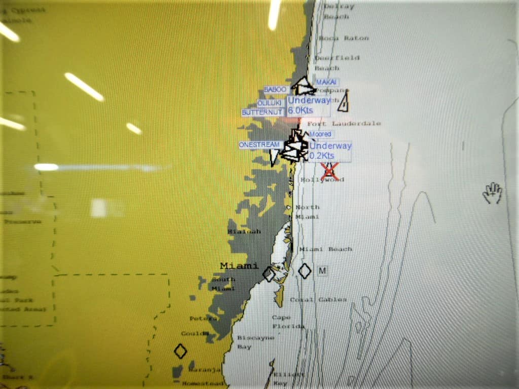 West Marine - AIS-1000 - Class B Transceiver - W/ GPS - Tested Good ...