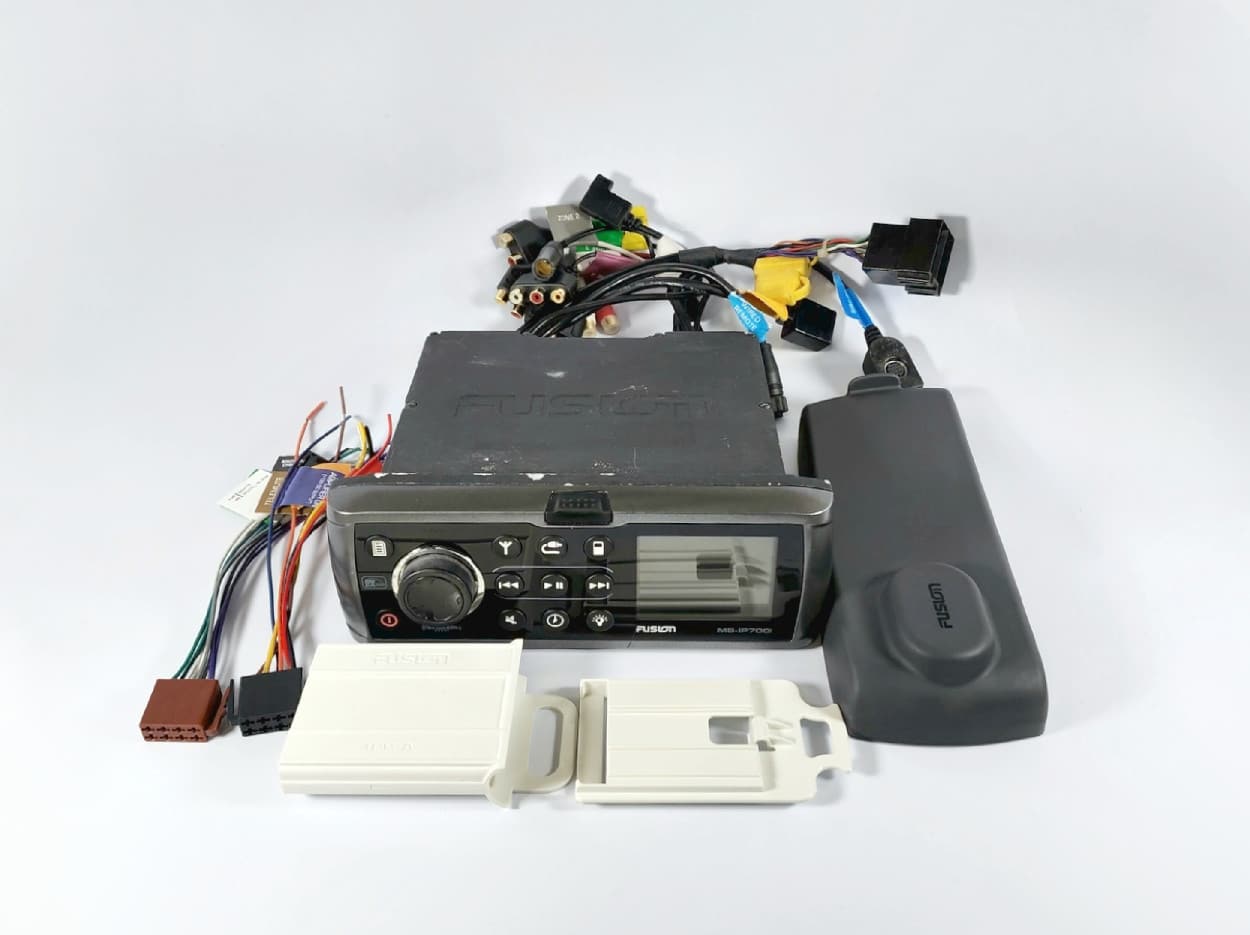 Fusion - MS-IP700i True Marine Entertainment System for iPod - SEE ...