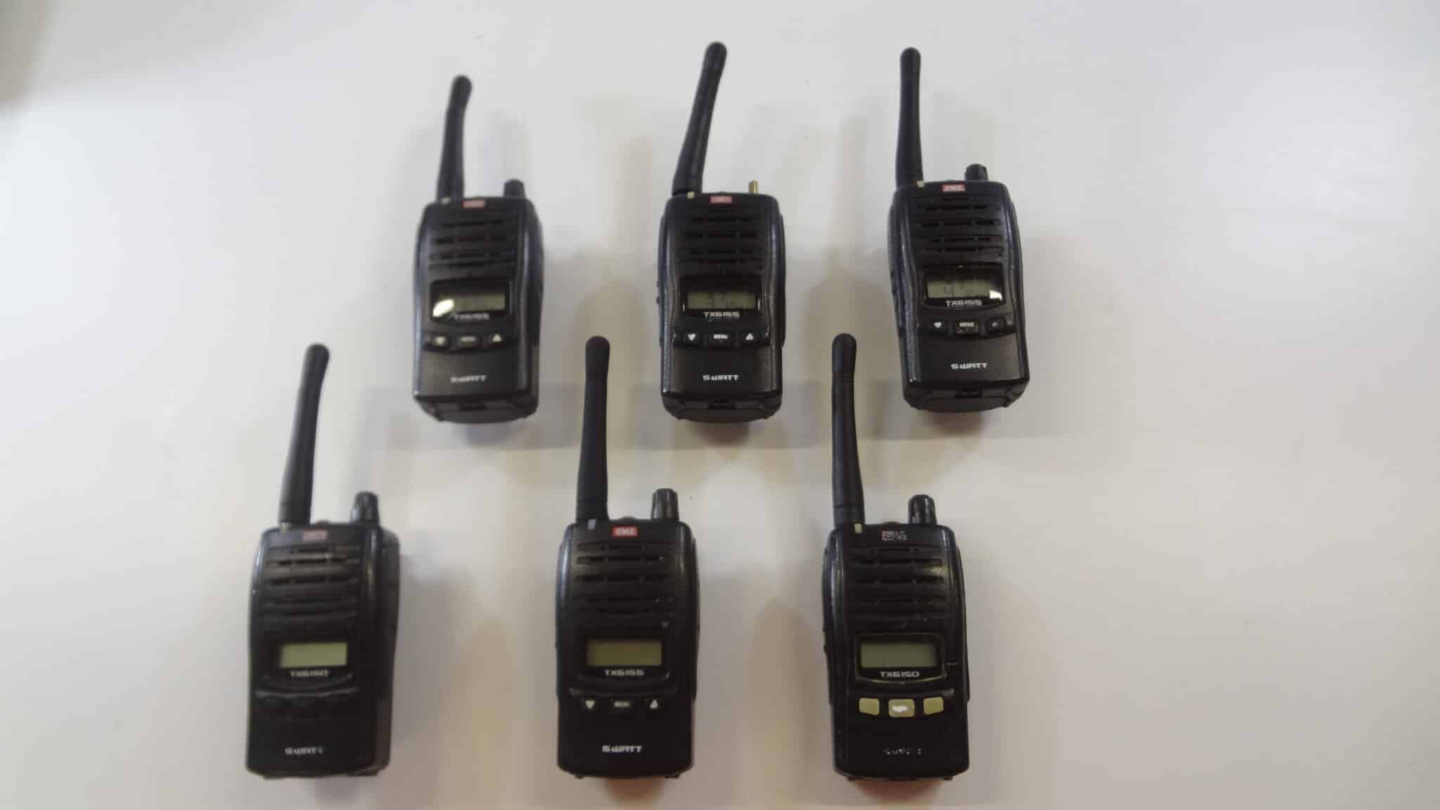 GME BCM001 6 BAY DESKTOP MULTICHARGER and 6 TX6160X UHF CB Handheld ...