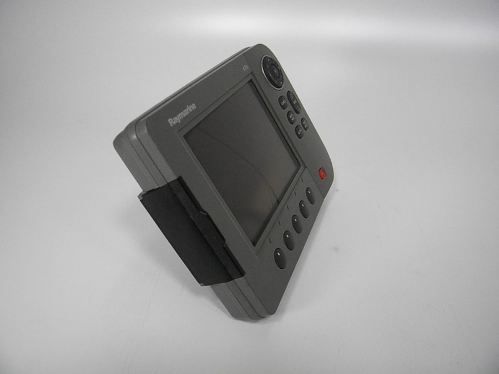 Raymarine A70D Chartplotter/Fishfinder Display w/Sun Cover E62192 ...