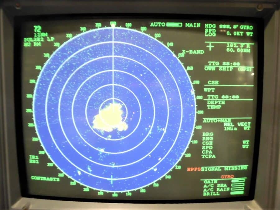 Furuno FR-1510MK3 12KW Radar System - 15" Color CRT - COMPLETE ...