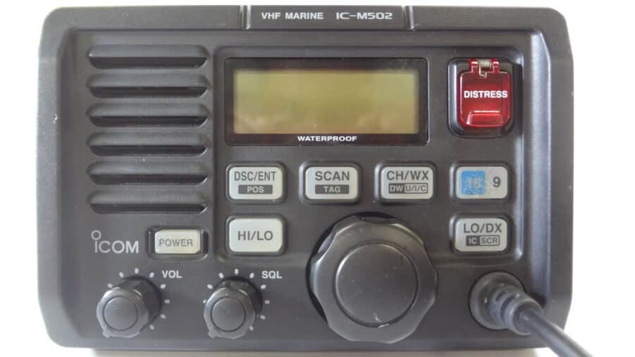 Icom IC-M502 Marine Two-Way VHF Radio Transceiver Unit W/Icom HM-126B ...