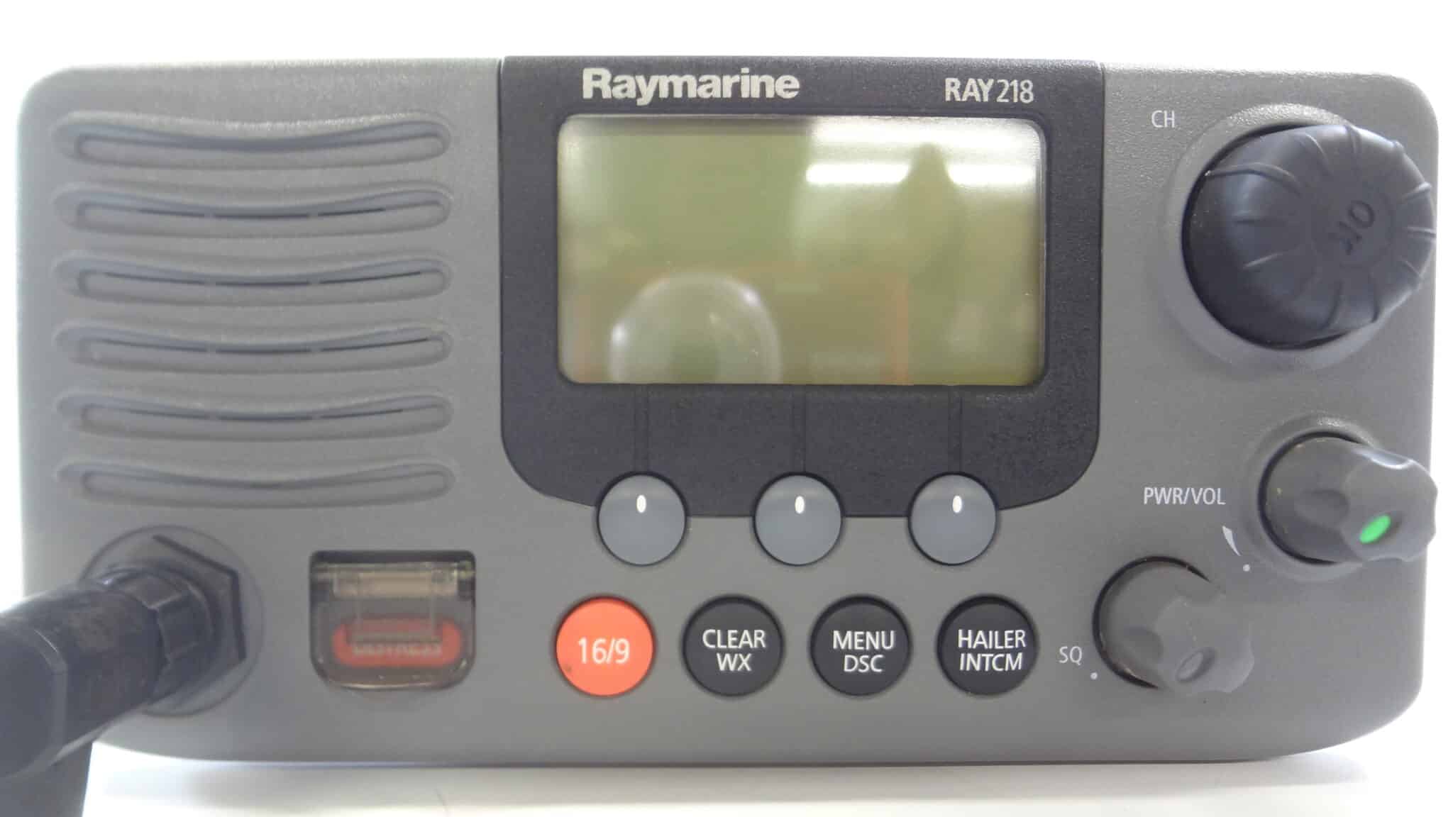 Raymarine RAY218 Marine VHF Two Way Radio Transceiver Unit w/Raymarine ...
