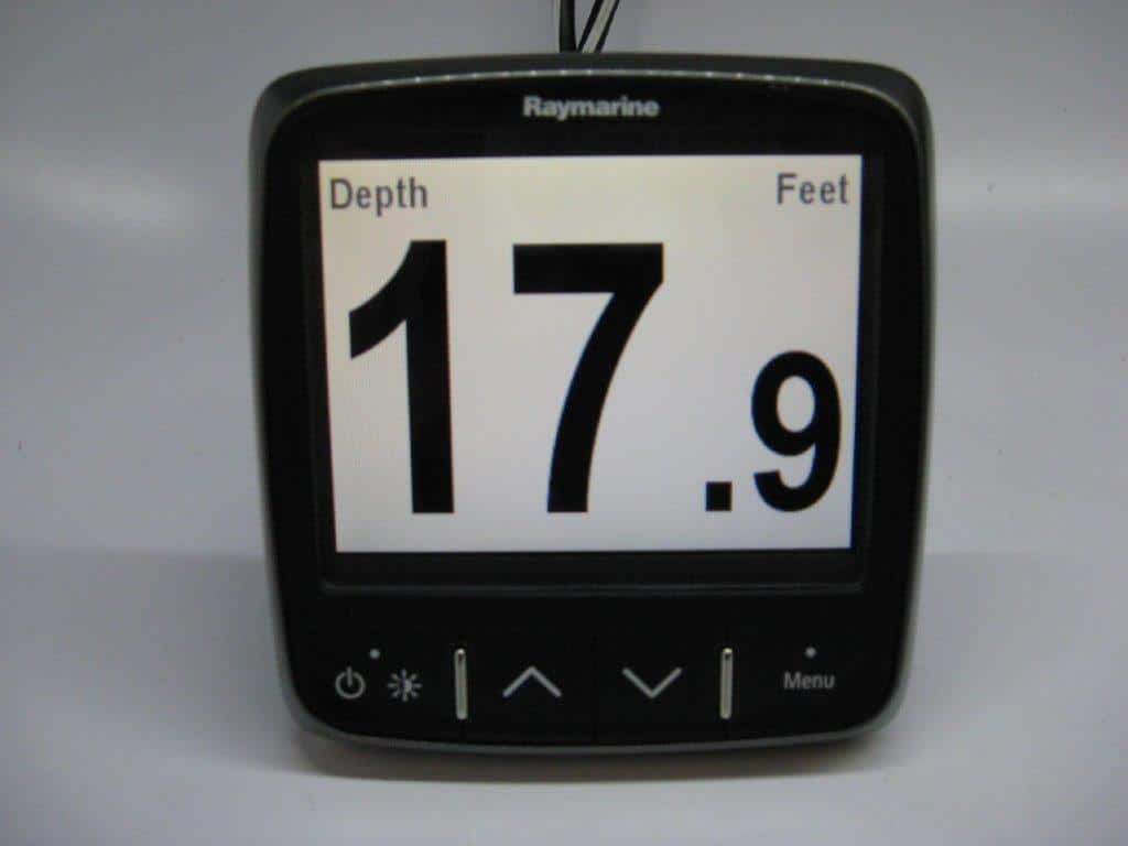 Raymarine i70 MultiFunction Instrument w/Sun Cover - E70046 - 90 Day ...