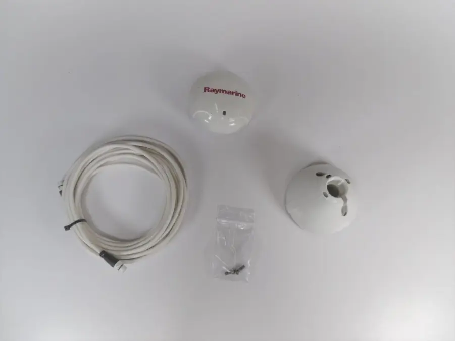 Raymarine Raystar130 GPS Antenna **E32153** 90 Day Warr! - Max Marine ...