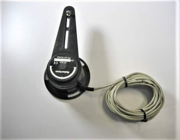Simrad RF300 Rudder Feedback Unit w/21ft of Cable- working - Max Marine ...