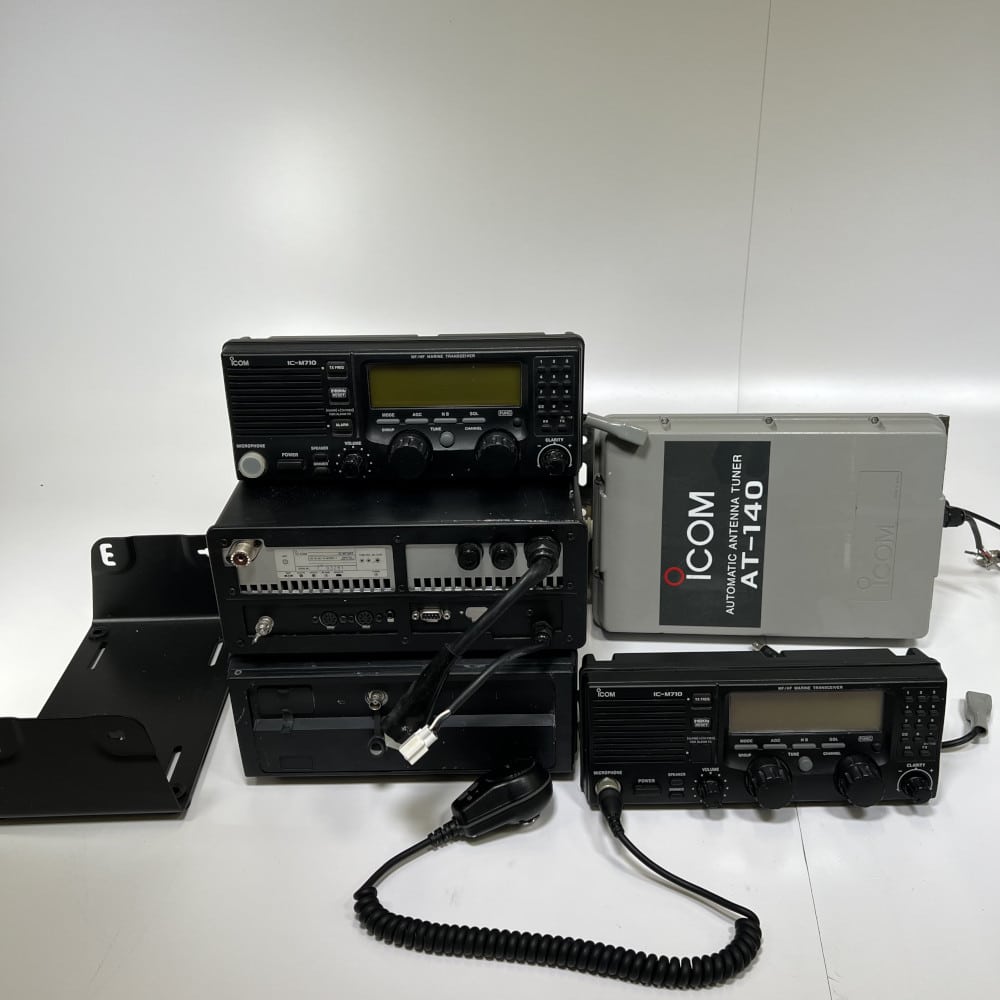 ICOM IC-M710 Single Side Band Radios w/ AT-140 Tuner HM-120 - Parts Lot ...