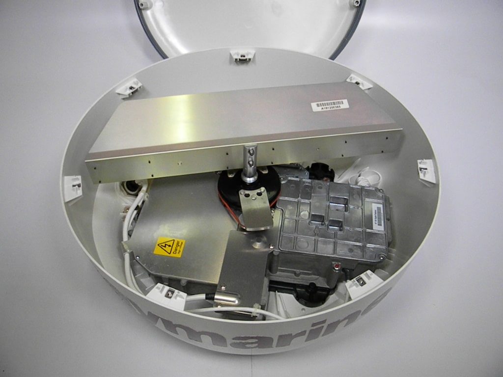 Raymarine RD418HD 4kw 18'' Digital Radome w/NEW 5m Cable*LOW HOURS*90 ...