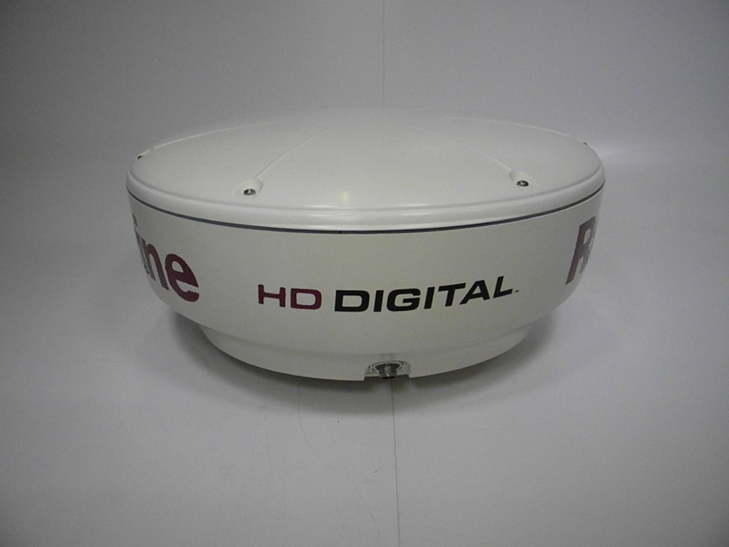 Raymarine RD418HD 4kw 18'' Digital Radome w/NEW 5m Cable*LOW HOURS*90 ...