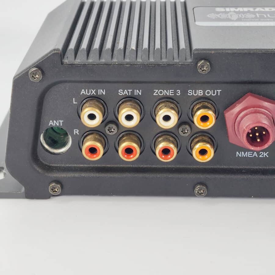 Simrad - SonicHub AM/FM USB Marine Entertainment System - TESTED - Free ...