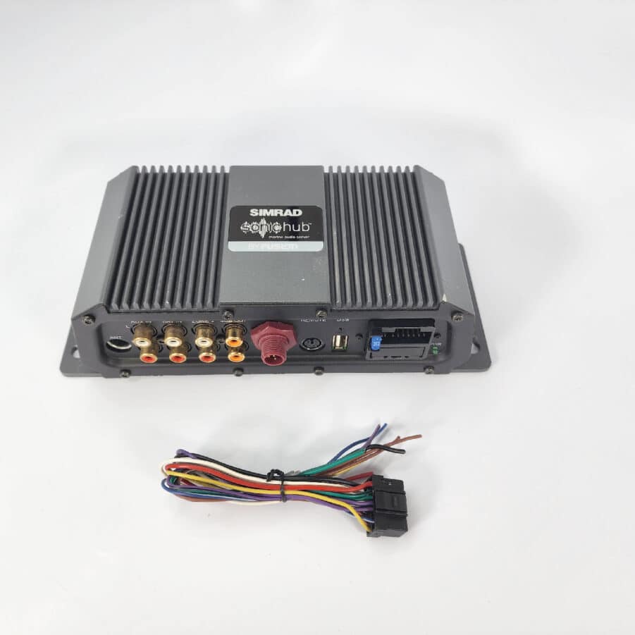 Simrad - SonicHub AM/FM USB Marine Entertainment System - TESTED - Free ...
