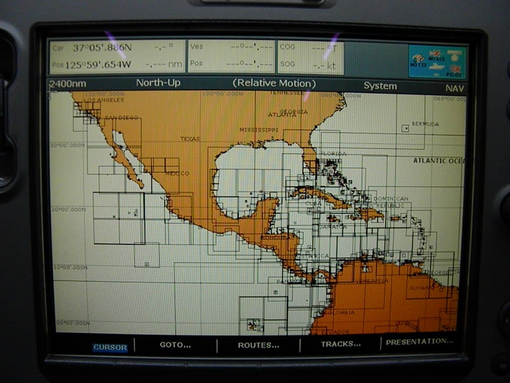 Navionics Gold CF Chart Card "Central & South America" CF/3XG - 2GB ...