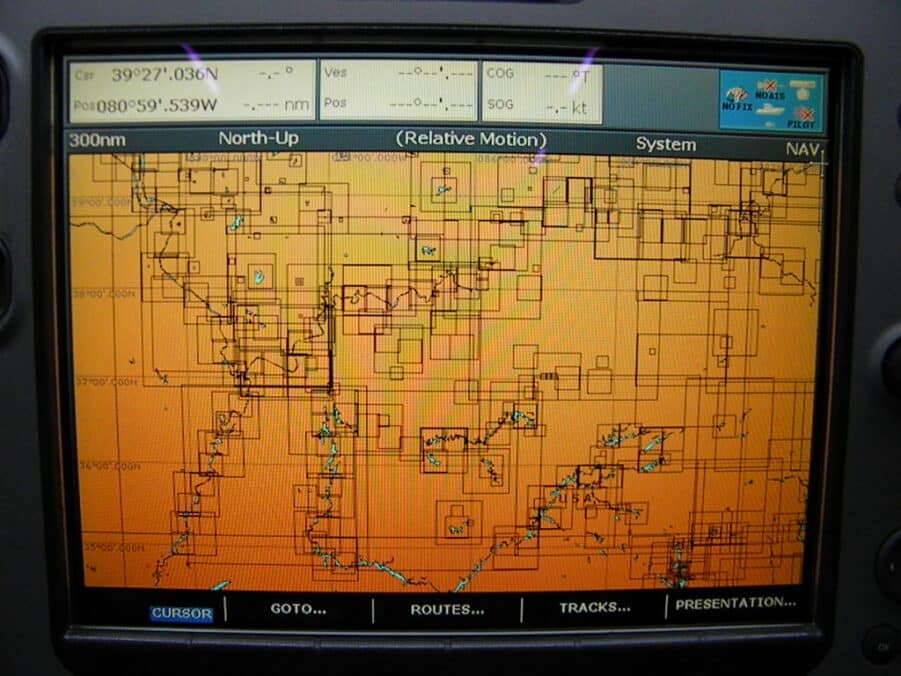 Navionics HotMaps Premium CF Chart Card -EAST- CF/PREM-E 256MB APR2005 ...