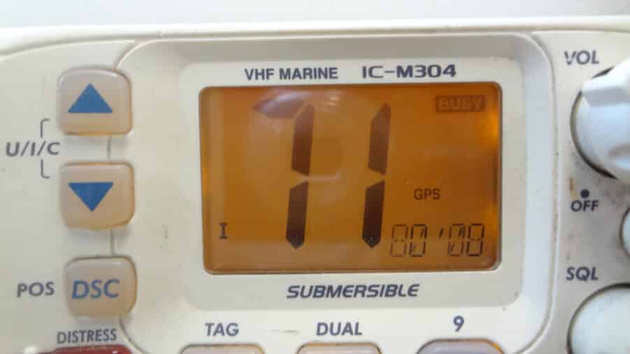 Icom IC-M304 VHF Transceiver Unit W/ HM-164SW Hand Mic
