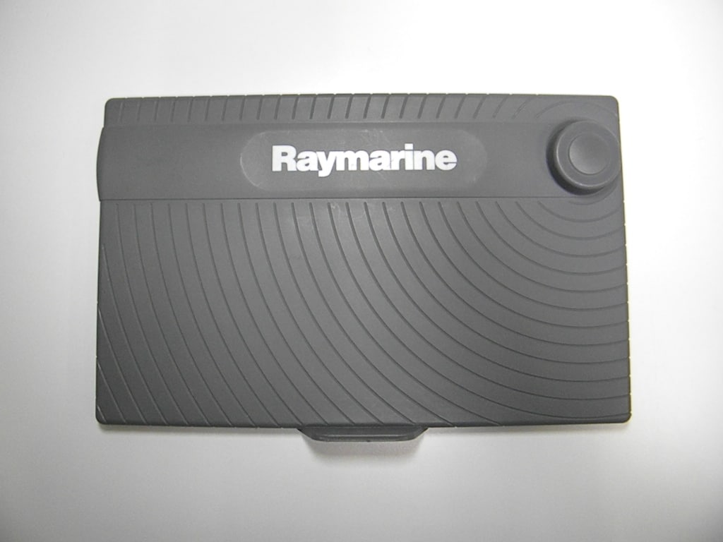 Raymarine eS127 HybridTouch Lighthouse 2 MFD E70284 – Tested - 90 Day ...