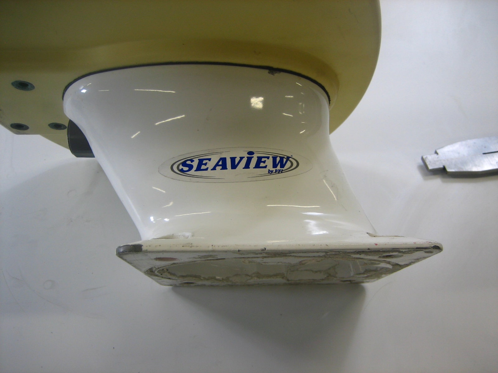 Seaview 6" Universal Radar Mount f/ 18" & 24" Furuno Garmin Simrad ...