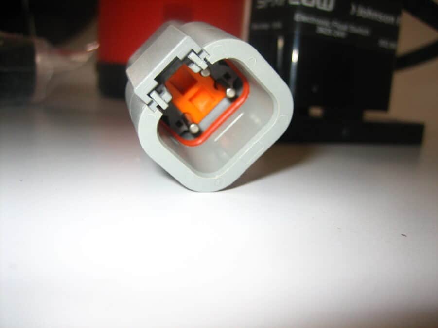 SPXFLOW Johnson Pumps 24v 2200GPH Heavy Duty Bilge Pump w/Float Switch ...