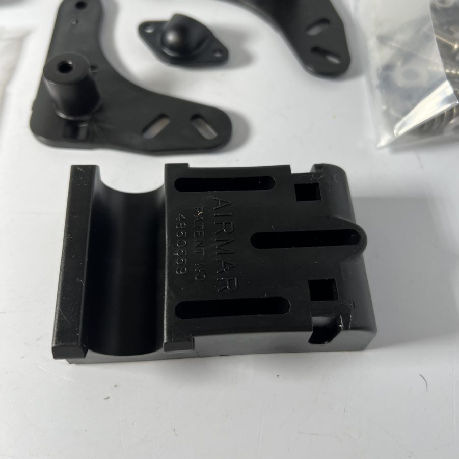 Airmar 20-039 Plastic Transom Transducer Kick Up Bracket f P37 P52 P55 ...