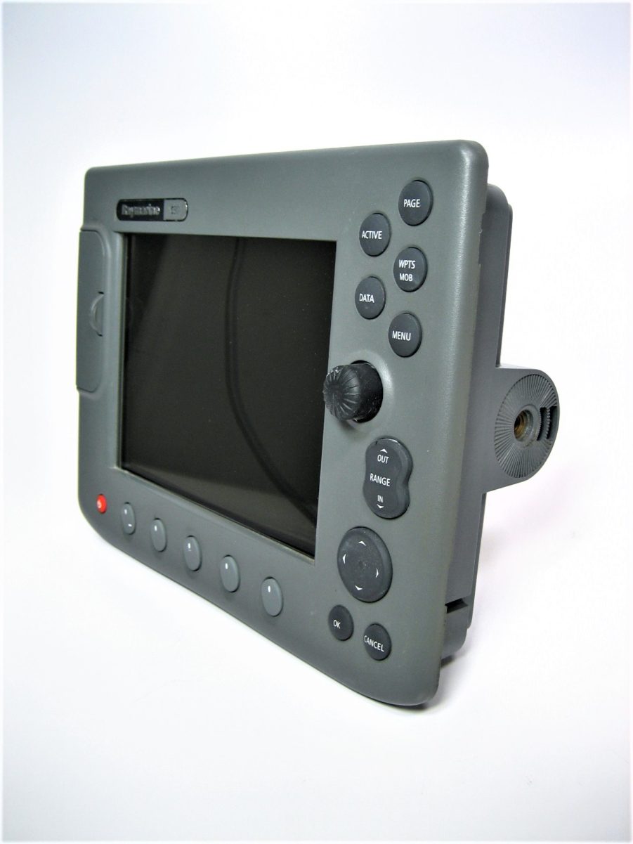 Raymarine C80 Classic Display w/ Bezel & Sun Cover - E02020 - Fully ...