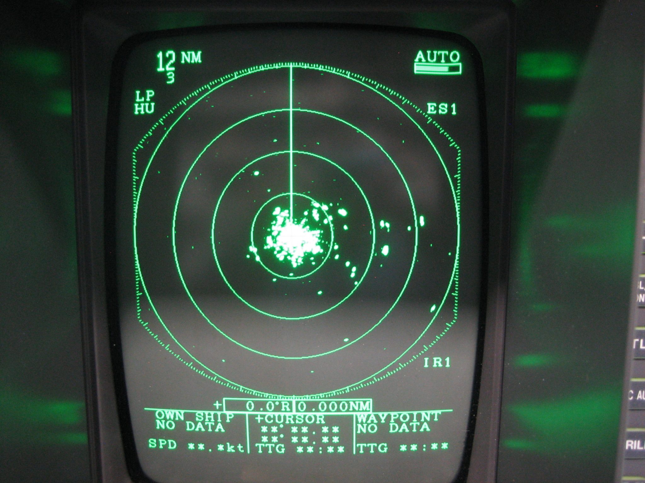 FURUNO 1942MK2 6kw Open Array Radar CRT System - 64 Mile - 90 Days Warr ...