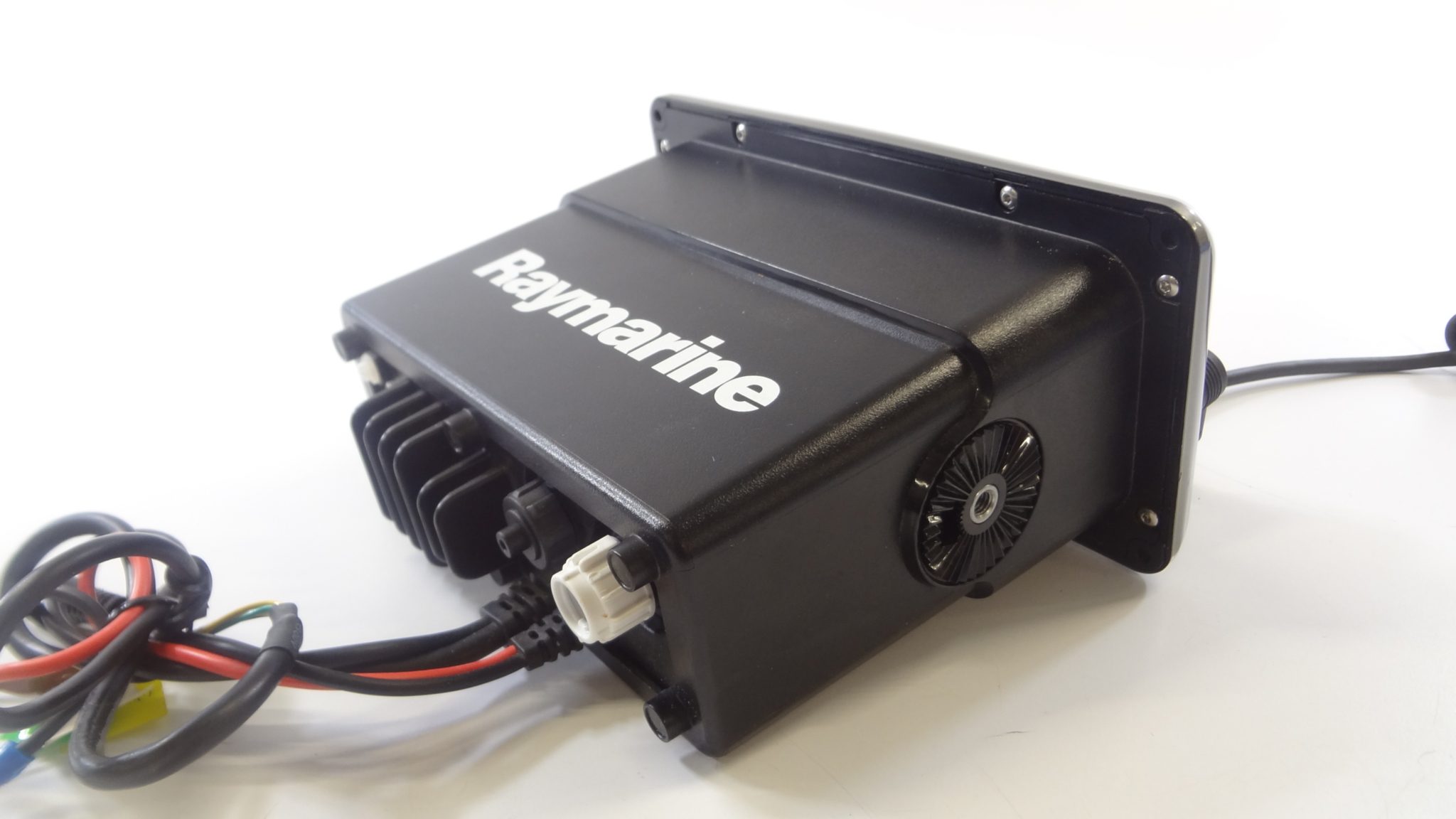 Raymarine RAY60 Submersible VHF Radio Transceiver Unit E70245 W/ R70370 ...