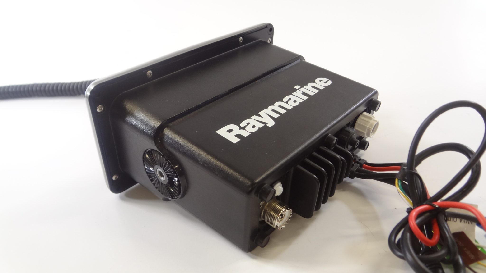 Raymarine RAY60 Submersible VHF Radio Transceiver Unit E70245 W/ R70370 ...