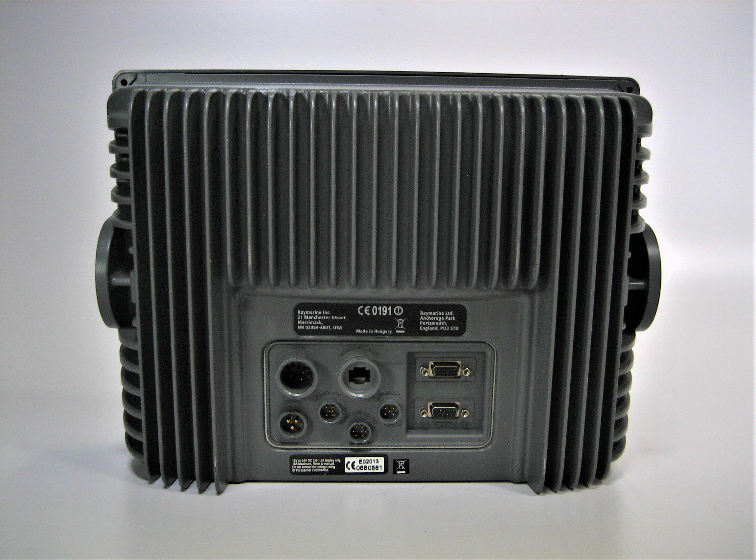 Raymarine E120 Classic Display w/ Bezel & Sun Cover - E02013 - Fully ...