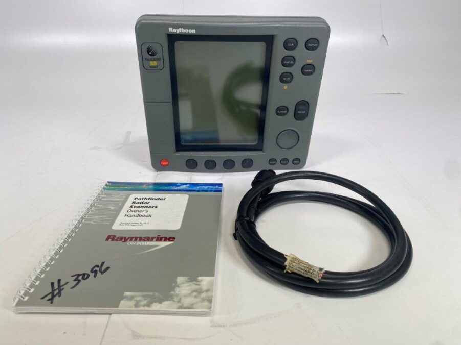 Raymarine 2KW 18" M92650 Radome / SL70 Display Complete System - 90 Day ...