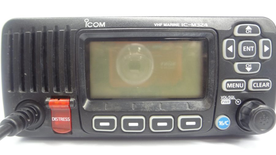 Icom IC-M324 Marine VHF Two-Way Radio Transceiver Unit with HM-200B ...
