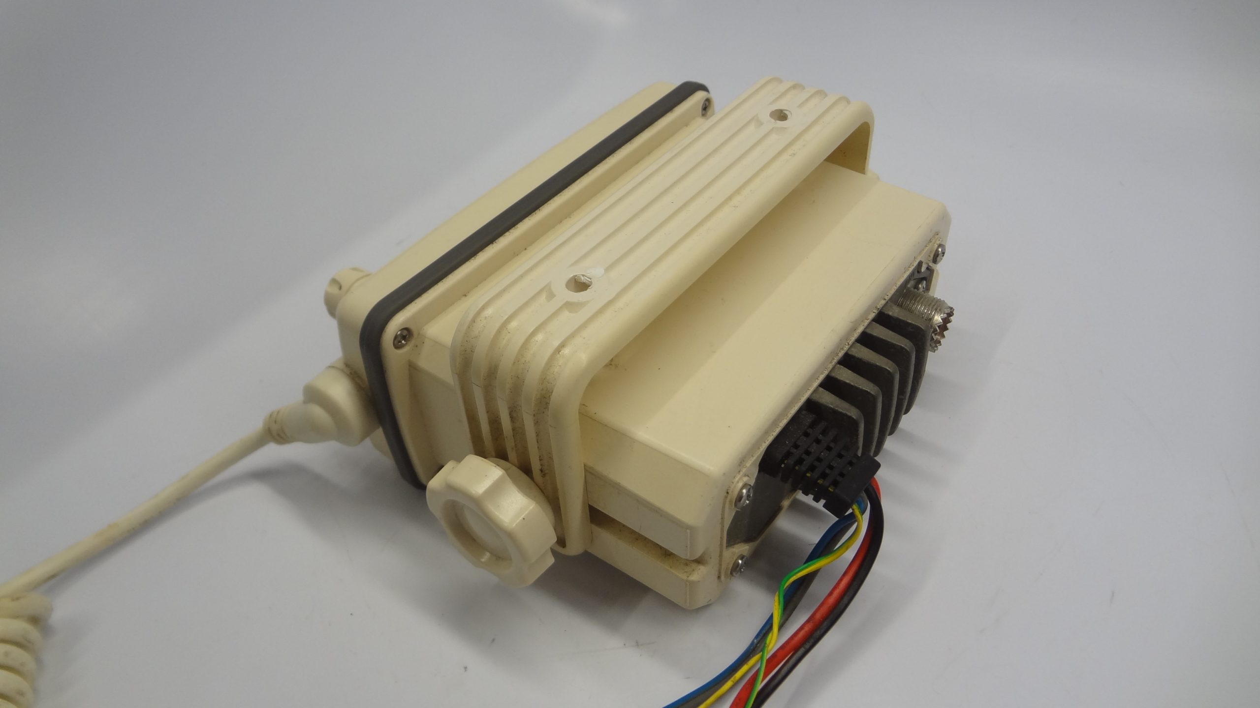 Icom IC-M302 Submersible Marine VHF Radio Transceiver Unit w/ HM-141W Hand Mic - Max Marine ...