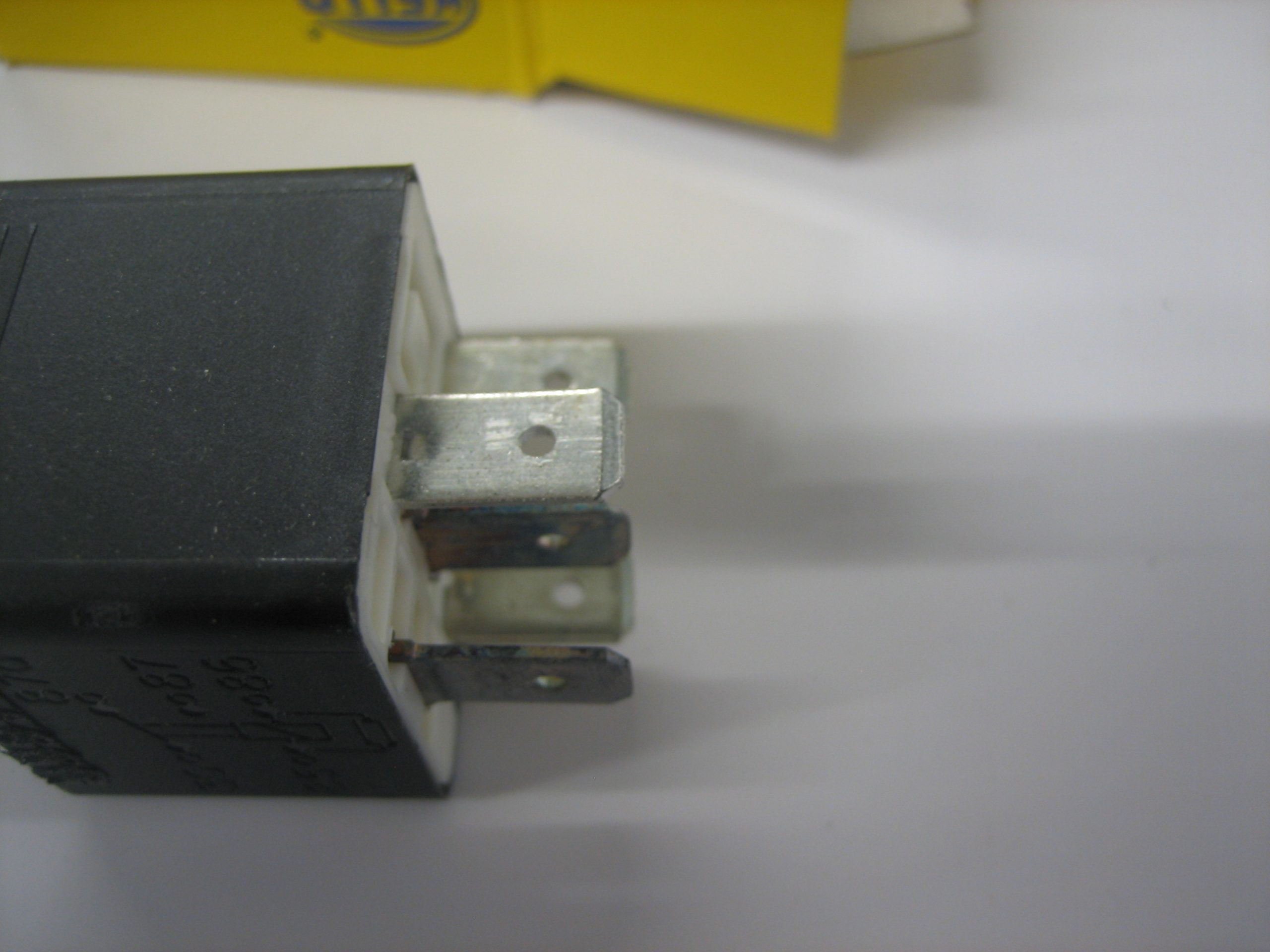 Hella *LOT OF 2 NEW* H41388491 24V 10/20A Mini Relay - Max Marine ...