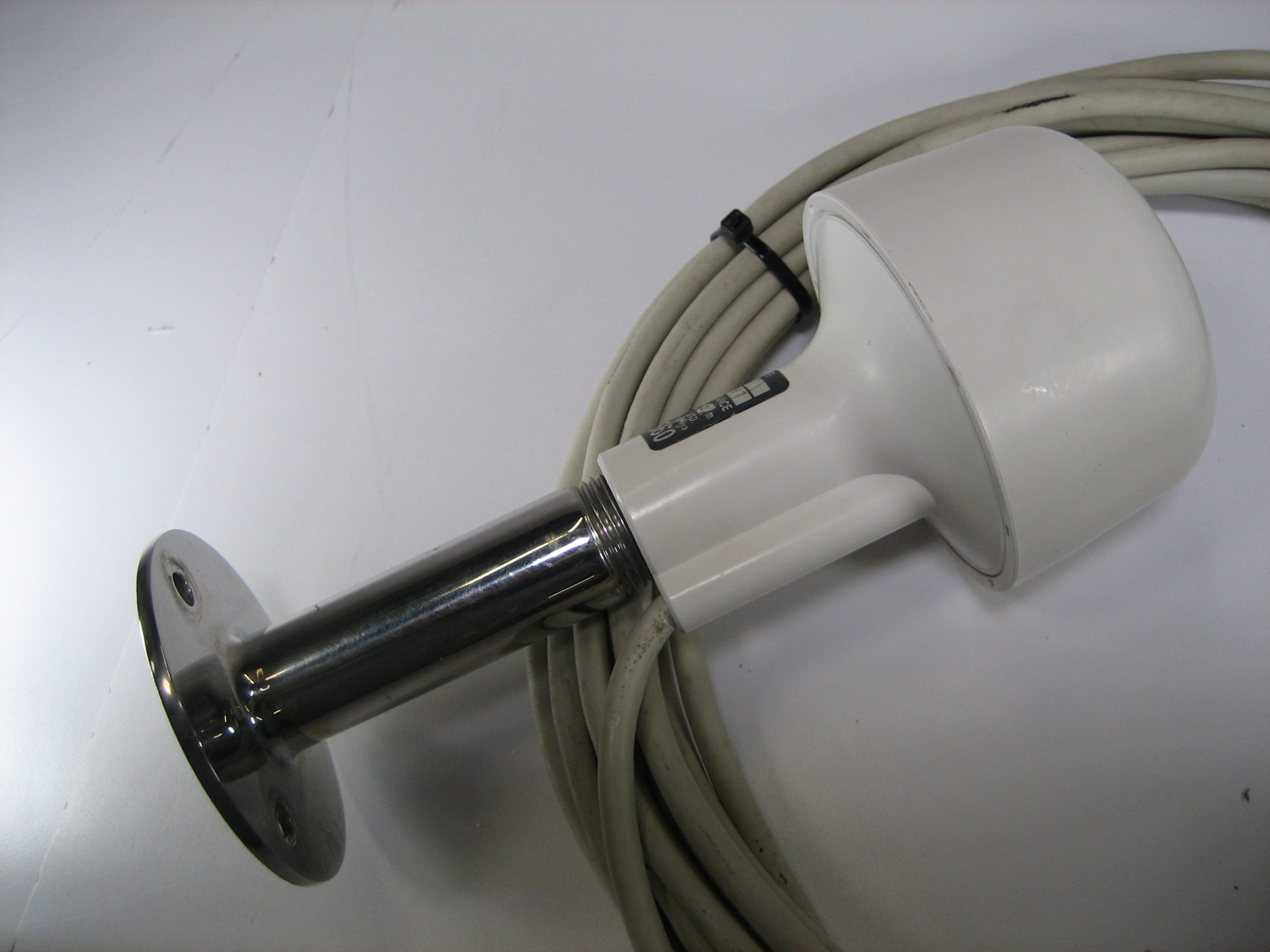 Furuno GP-320B GPS ANTENNA FOR Navnet VX1 VX2 3D - TESTED! - Max Marine ...