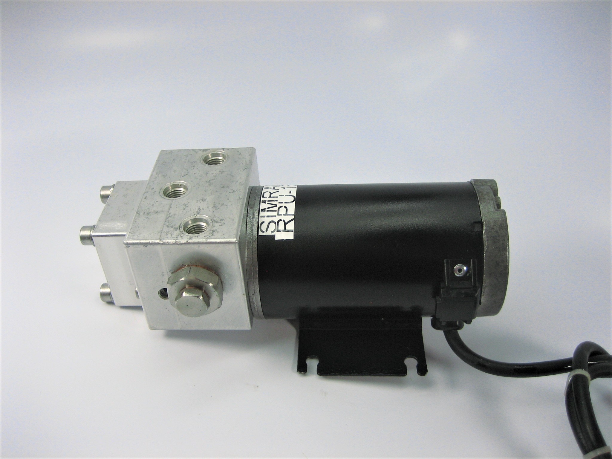 Simrad Robertson RPU160 Boat Autopilot Pump-12V-Reversible-21118401 ...