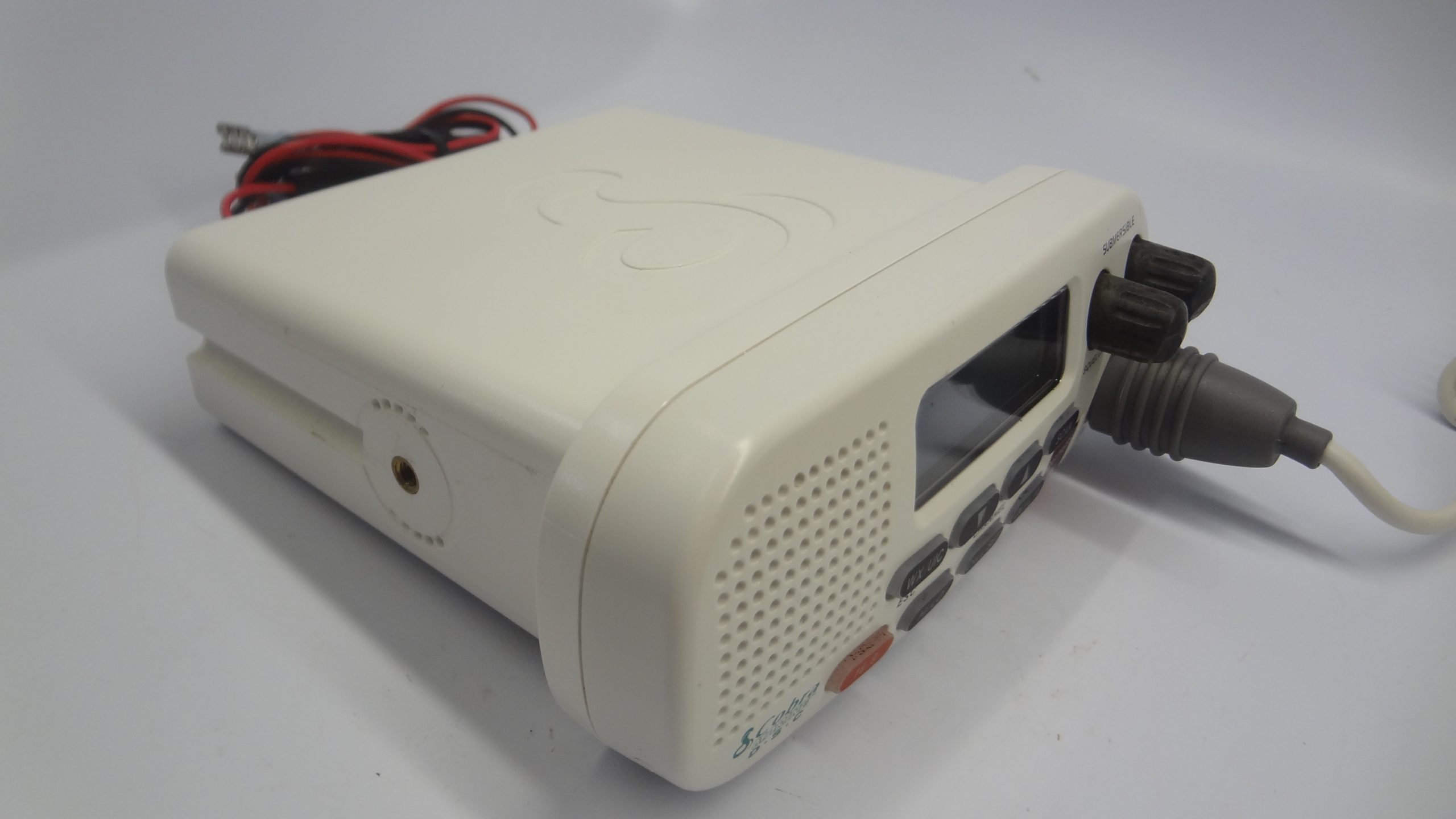Cobra Marine Mr F45 D Class D Dsc Submersible Fixed Mount Noaa Vhf
