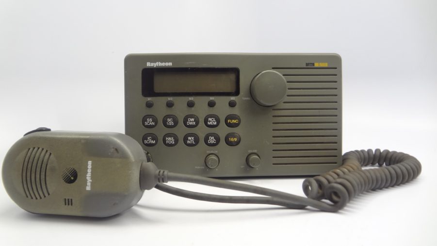 Raytheon Ray220 VHF Hailer w/ Microphone Marine Radio - Tested - Max ...