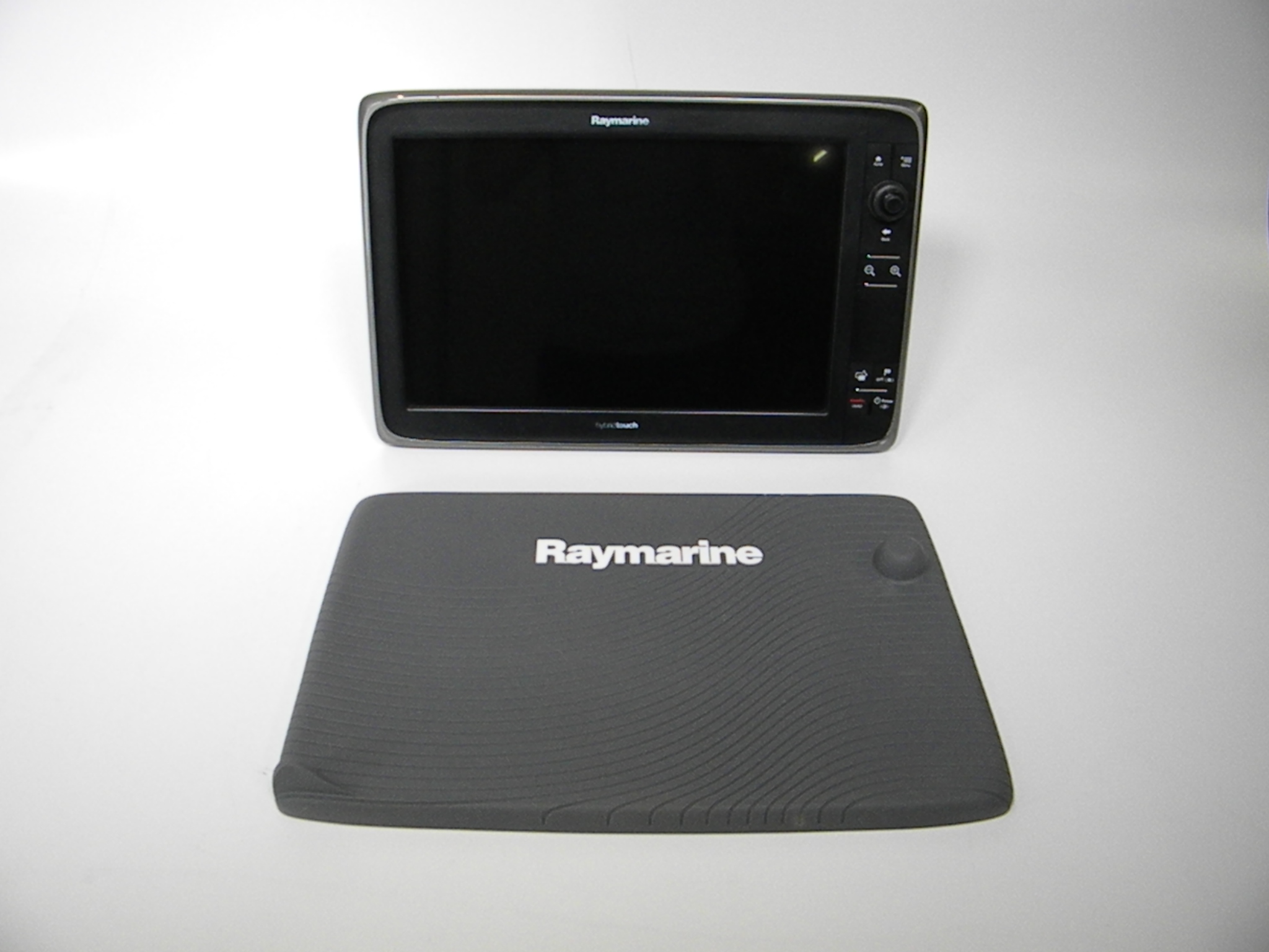 Raymarine e165 15.4" HybridTouch MFD Display -E70025 -90 Day Warranty ...