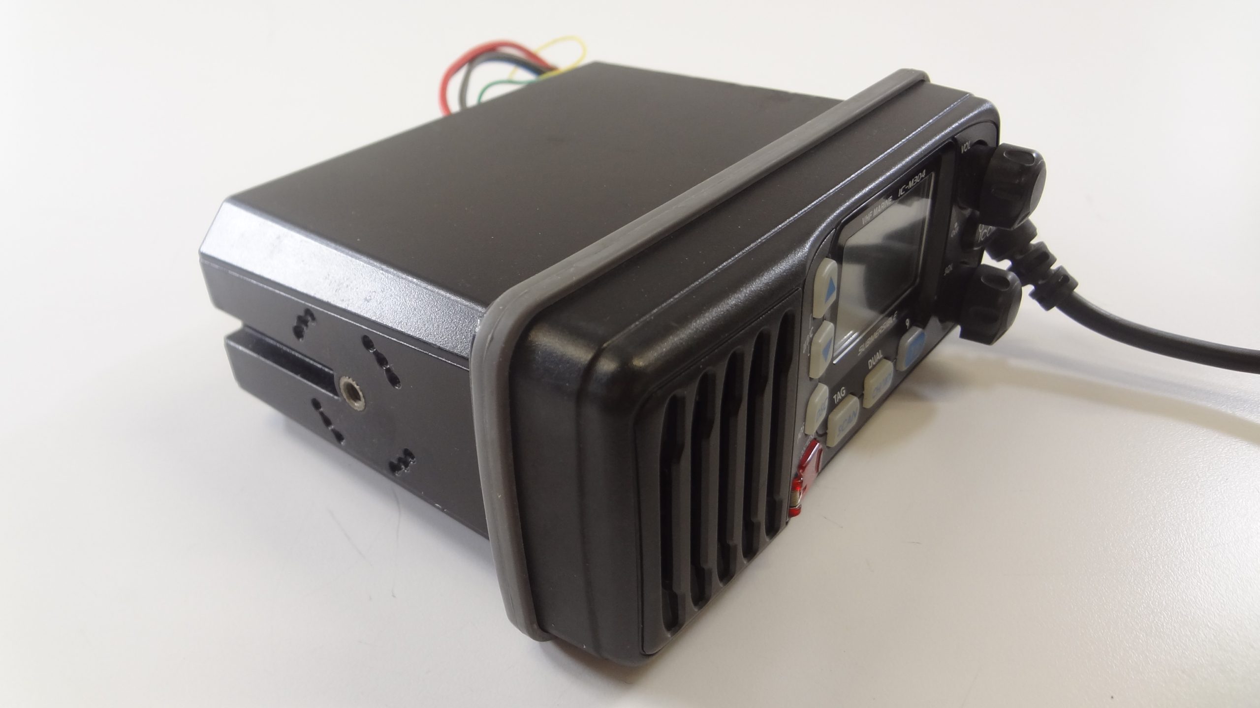 Icom IC-M304 Submersible Marine VHF Radio Transceiver Unit W/ HM-164B Hand Mic! - Max Marine ...